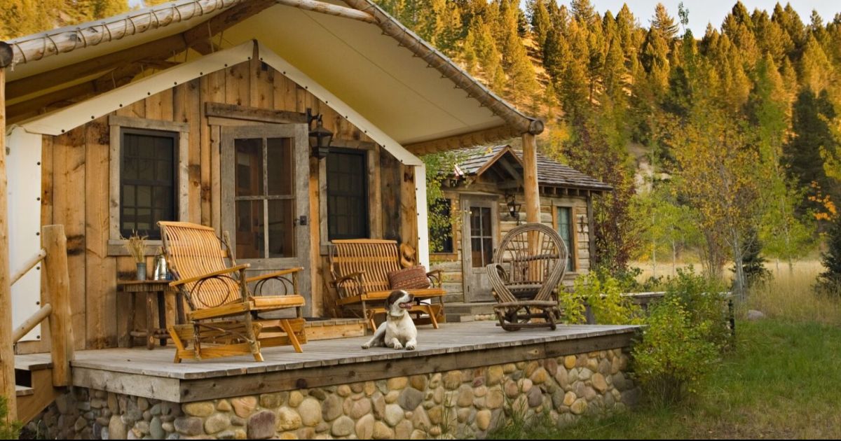 11 Pet-Friendly Ranch Vacations Where You’ll Have a Doggone Great Time ...